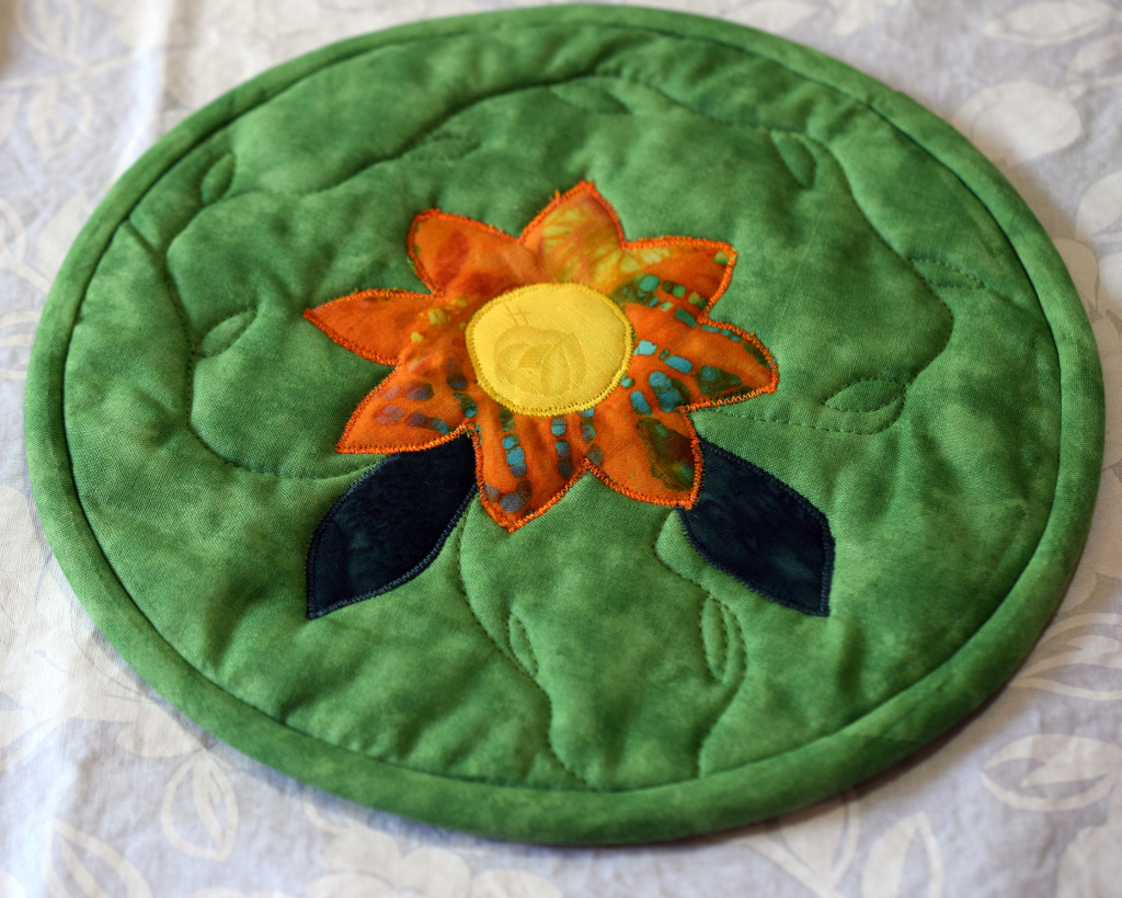 Flower Insulated Trivet | CindyRQuilts - Textile Art